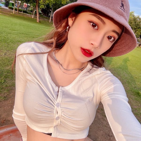 浪Live上的3月新主播 Bonny: 各位寶寶們晚上11：00見呦💗💗💗 幫幫
